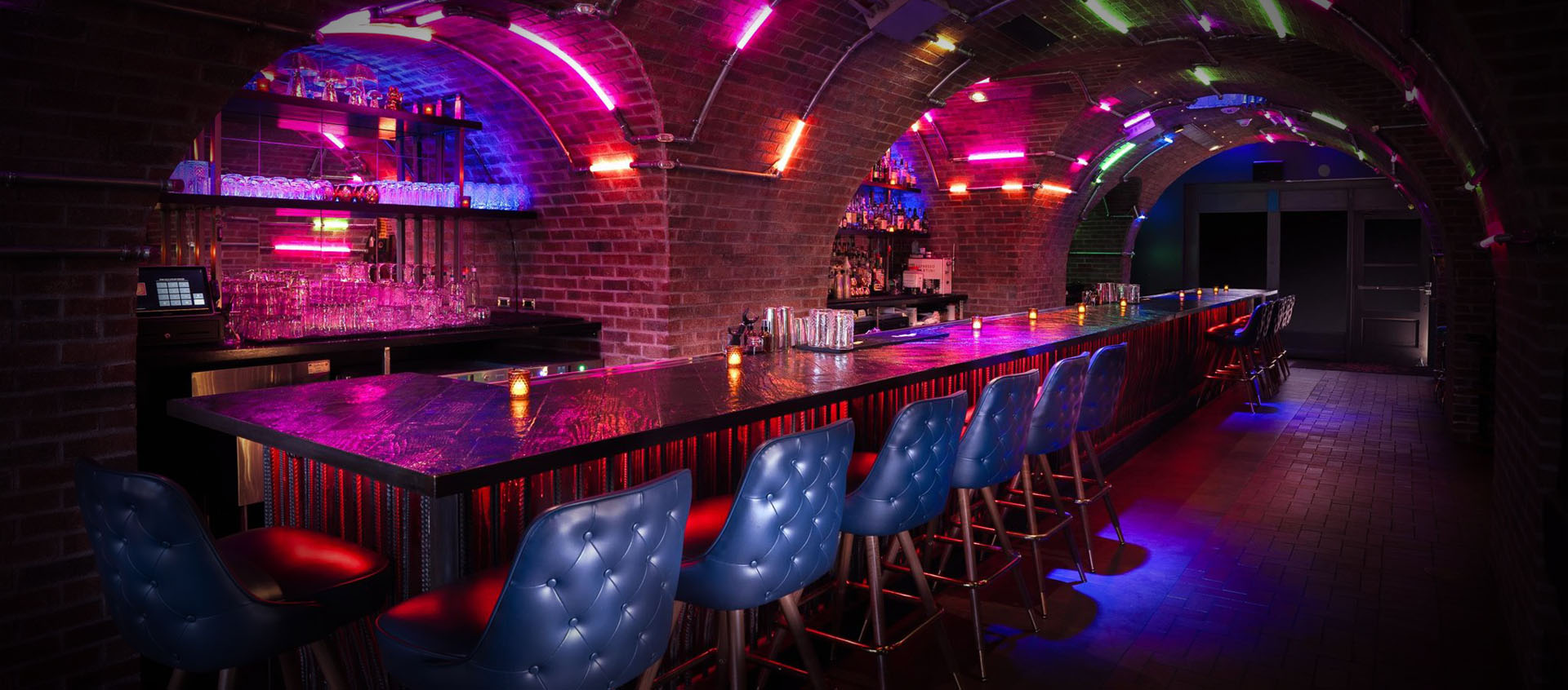FAQs | Devil’s Hideaway Tempe Hours, Happy Hour & Info